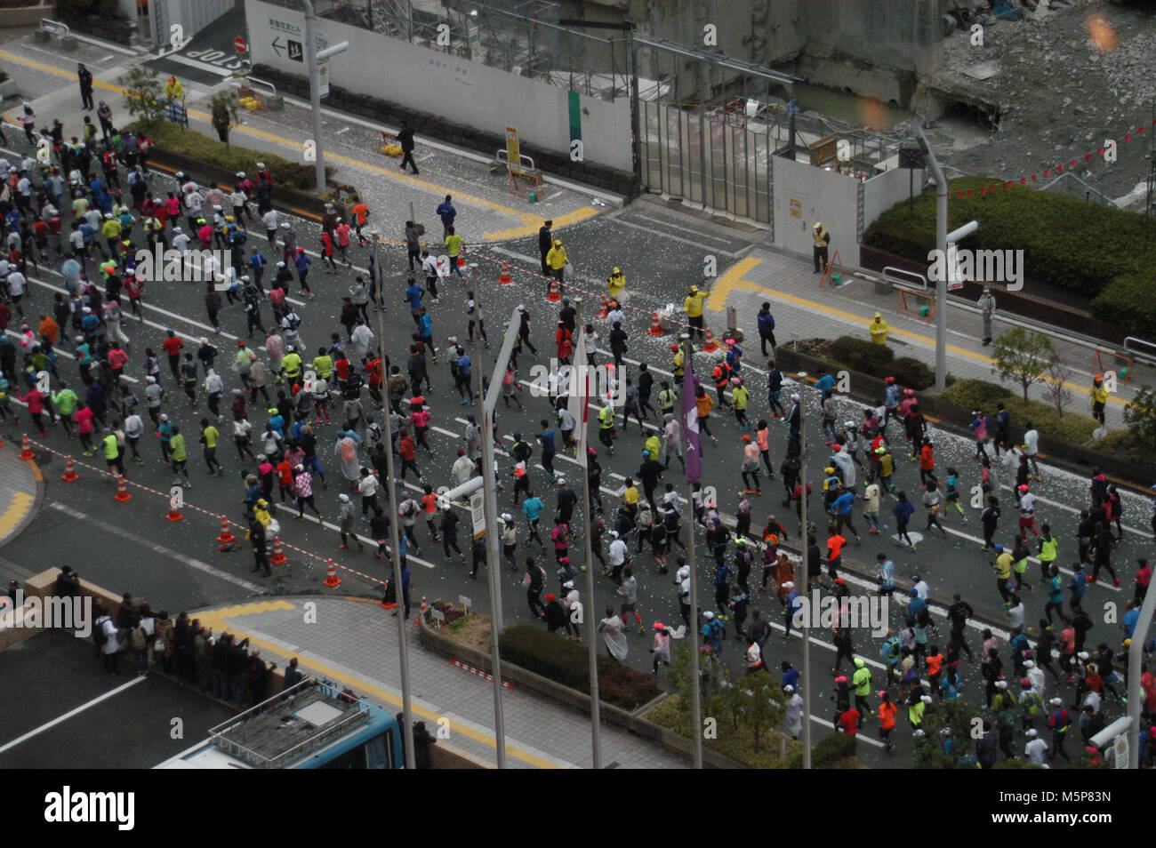 Tokyo japan runners start hi-res stock photography and images - Alamy