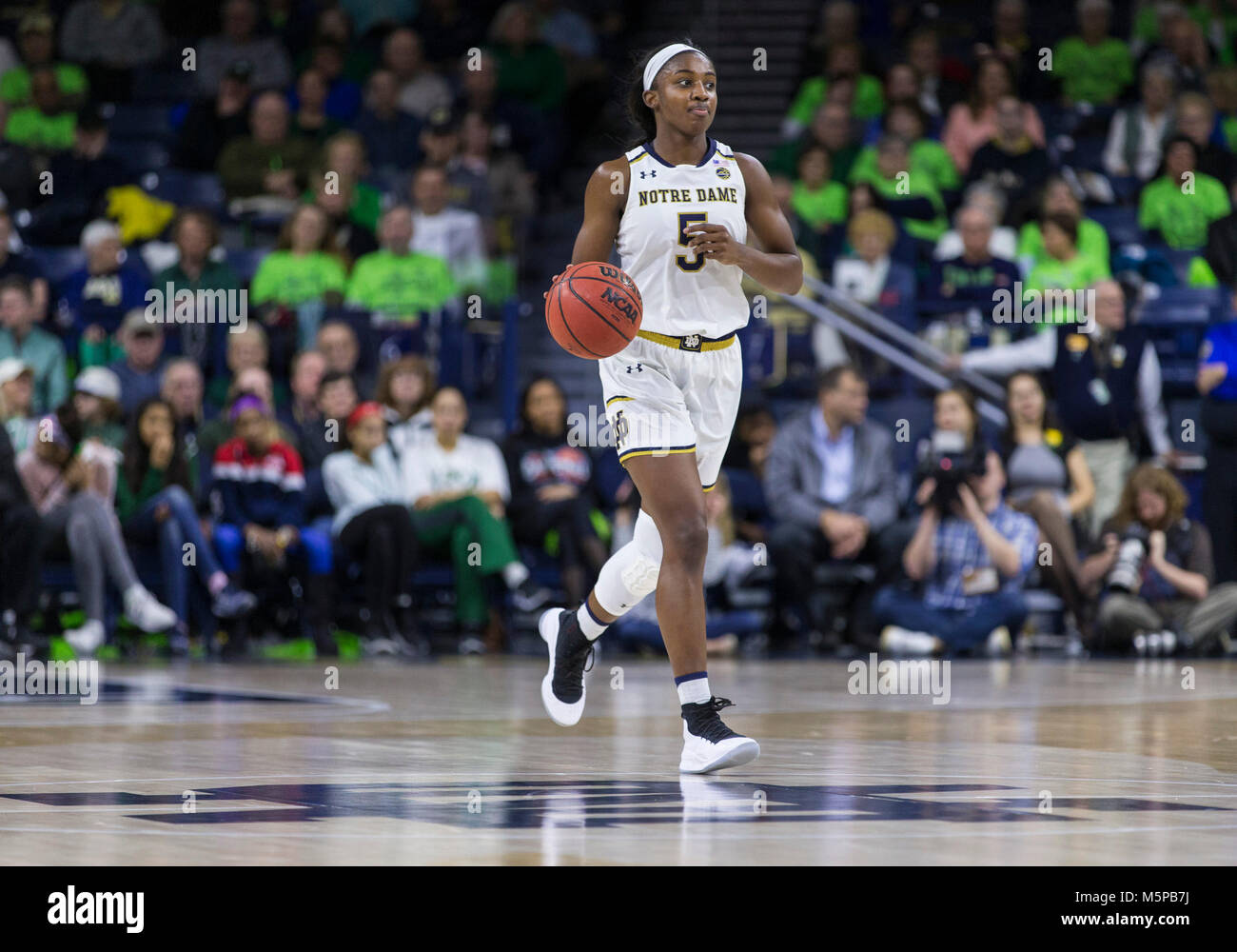 South Bend, Indiana, USA. 25th Feb, 2018. Notre Dame guard Jackie Young ...