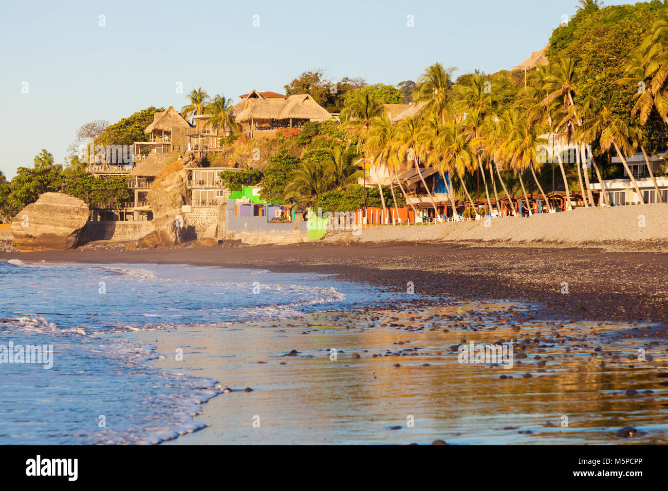 El Tunco Beach in Salvador. El Tunco, El Salvador Stock Photo - Alamy