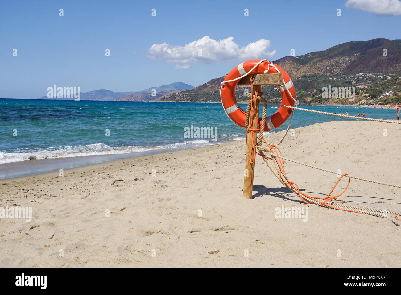 Life preserver on sandy hi-res stock photography and images - Alamy
