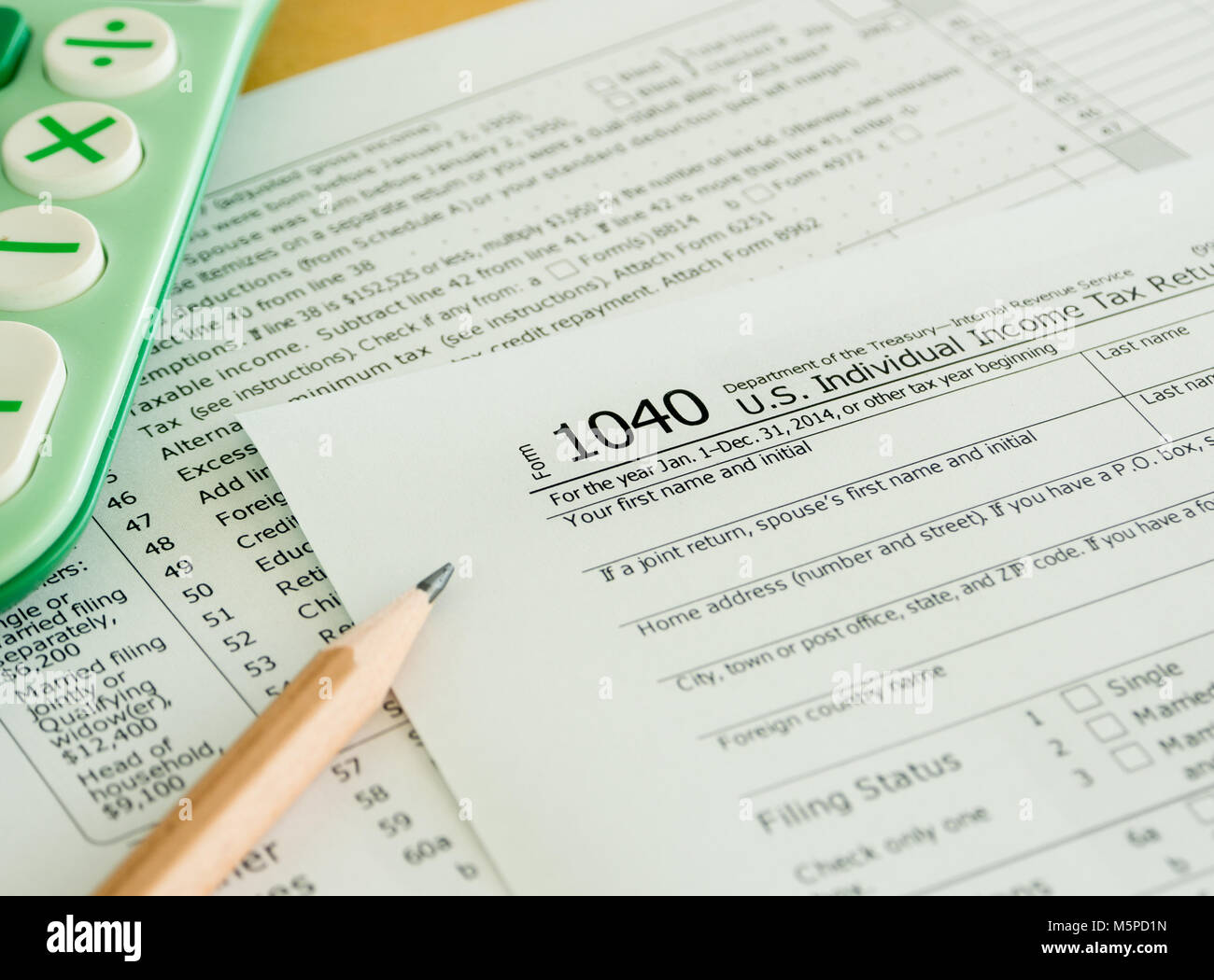 individual income tax return form on desk Stock Photo - Alamy