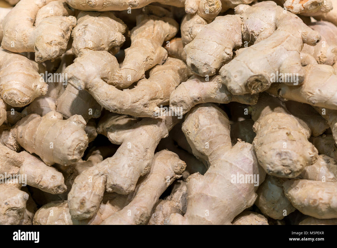 Ginger root in the store. Healthy food Stock Photo - Alamy