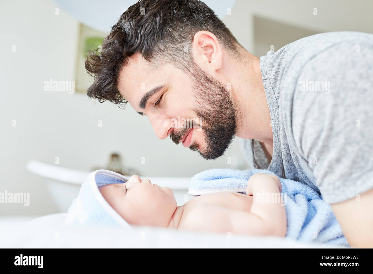 Proud father and child hi-res stock photography and images - Alamy