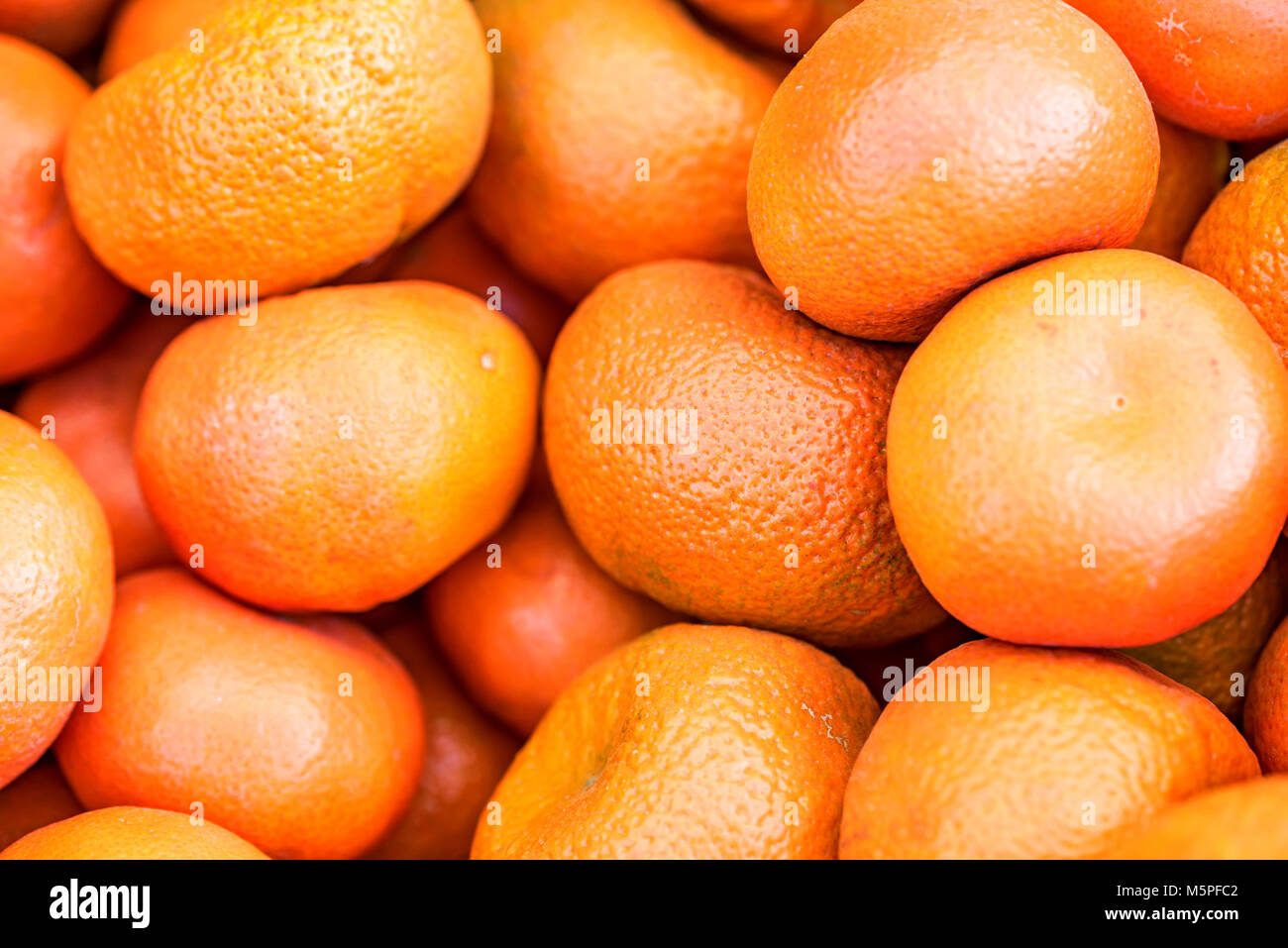 Bright tangerines hi-res stock photography and images - Alamy