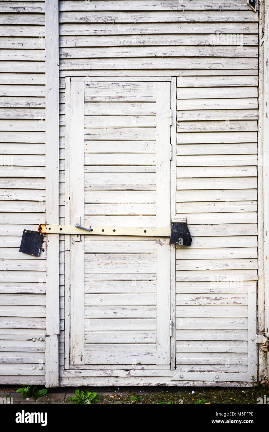 Plank door hi-res stock photography and images - Alamy