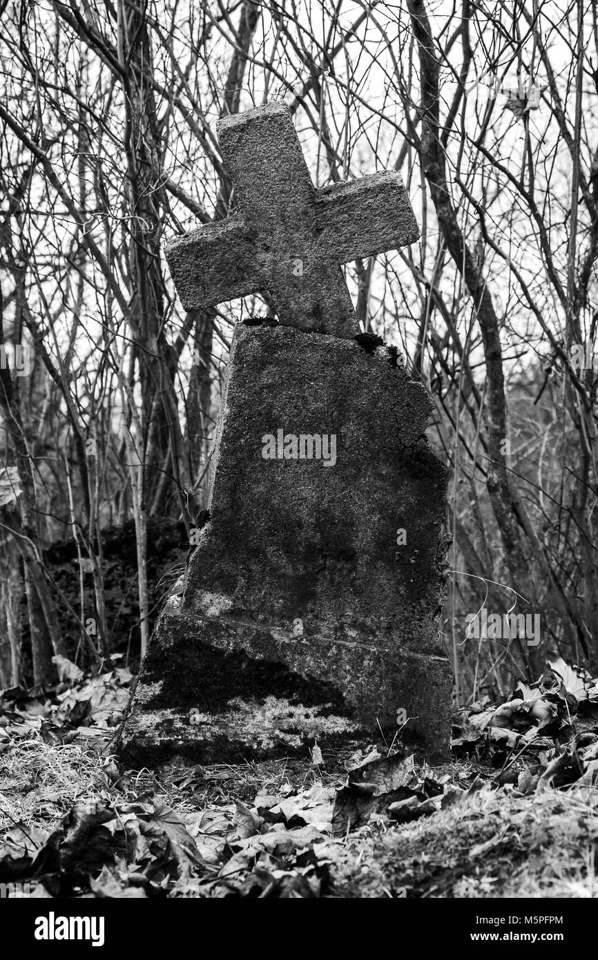 Big broken cross in the catholic cemetery of Rasos in Vilnius ...
