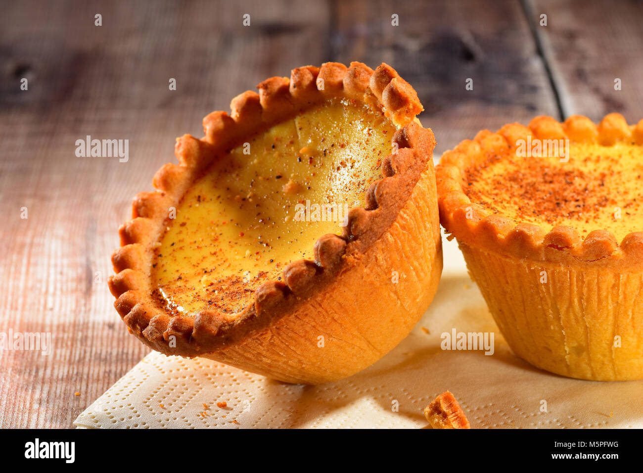 Two egg tarts hi-res stock photography and images - Alamy