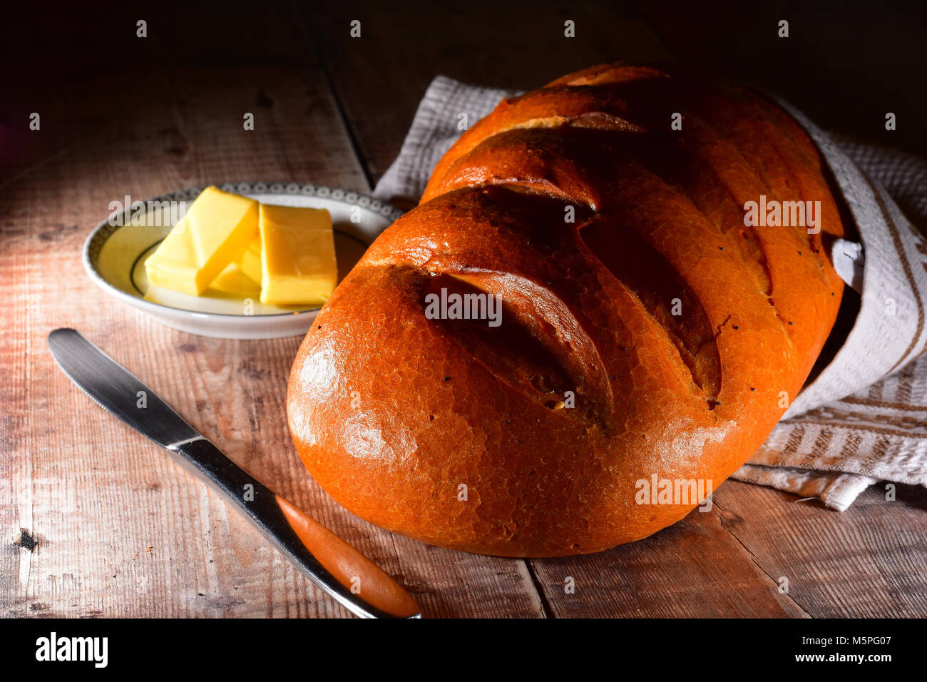 Farm house bread hi-res stock photography and images - Alamy