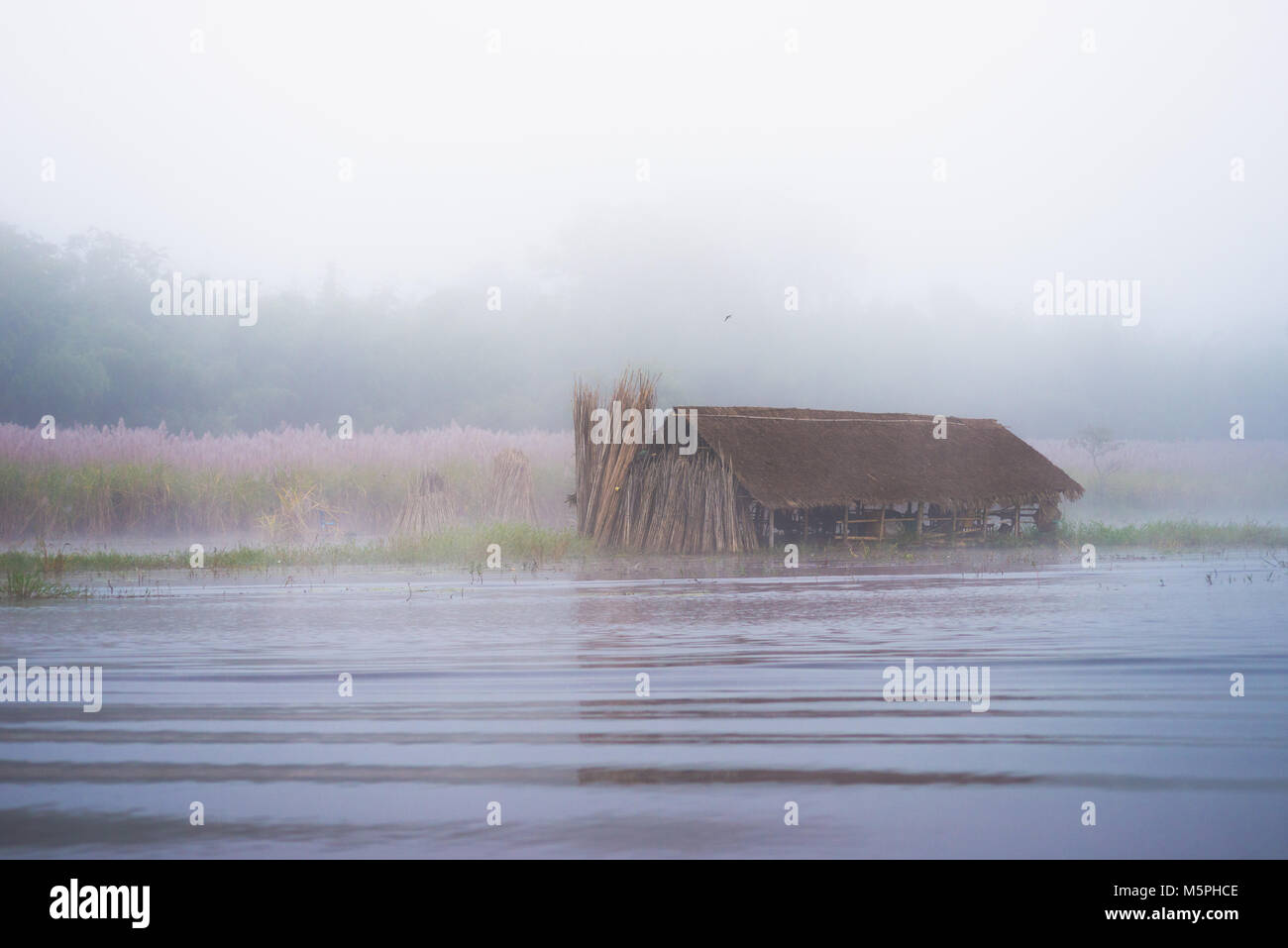 Inle lake sunrise village hi-res stock photography and images - Alamy