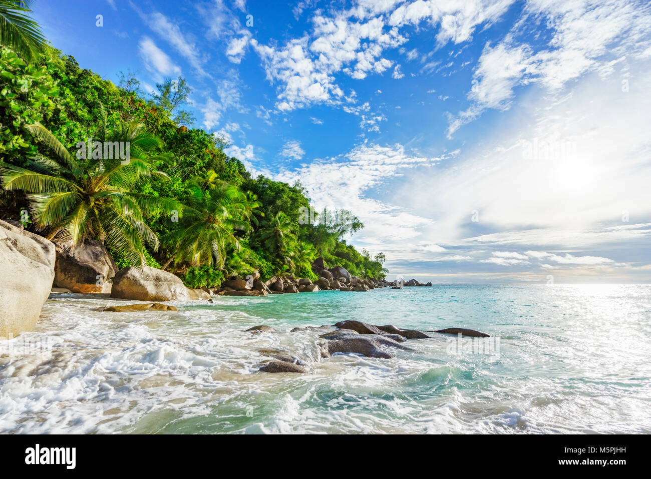 Beach rocks turquoise water hi-res stock photography and images - Alamy