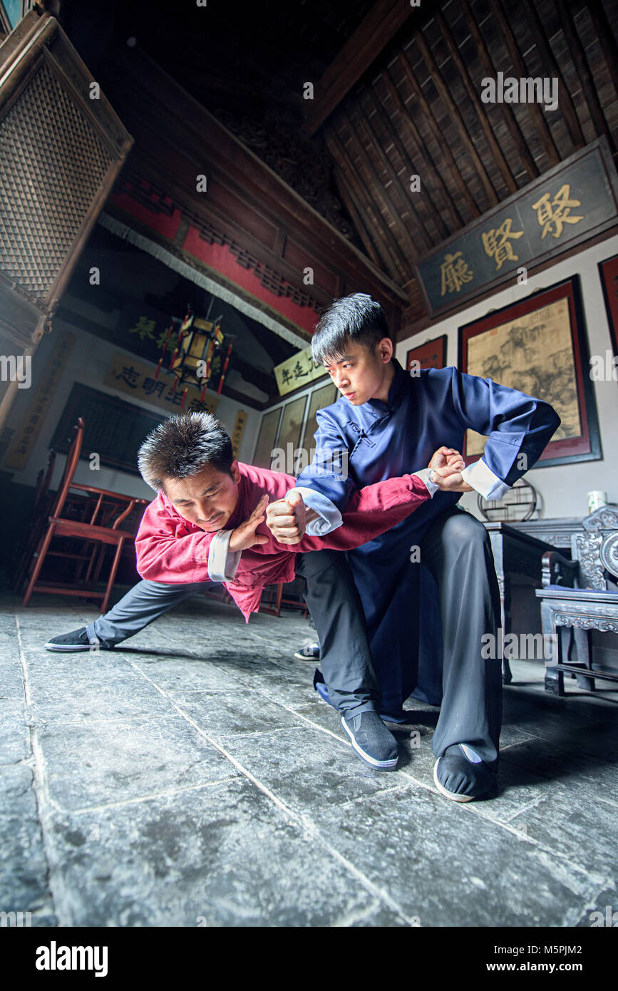 Fight china hi-res stock photography and images - Alamy