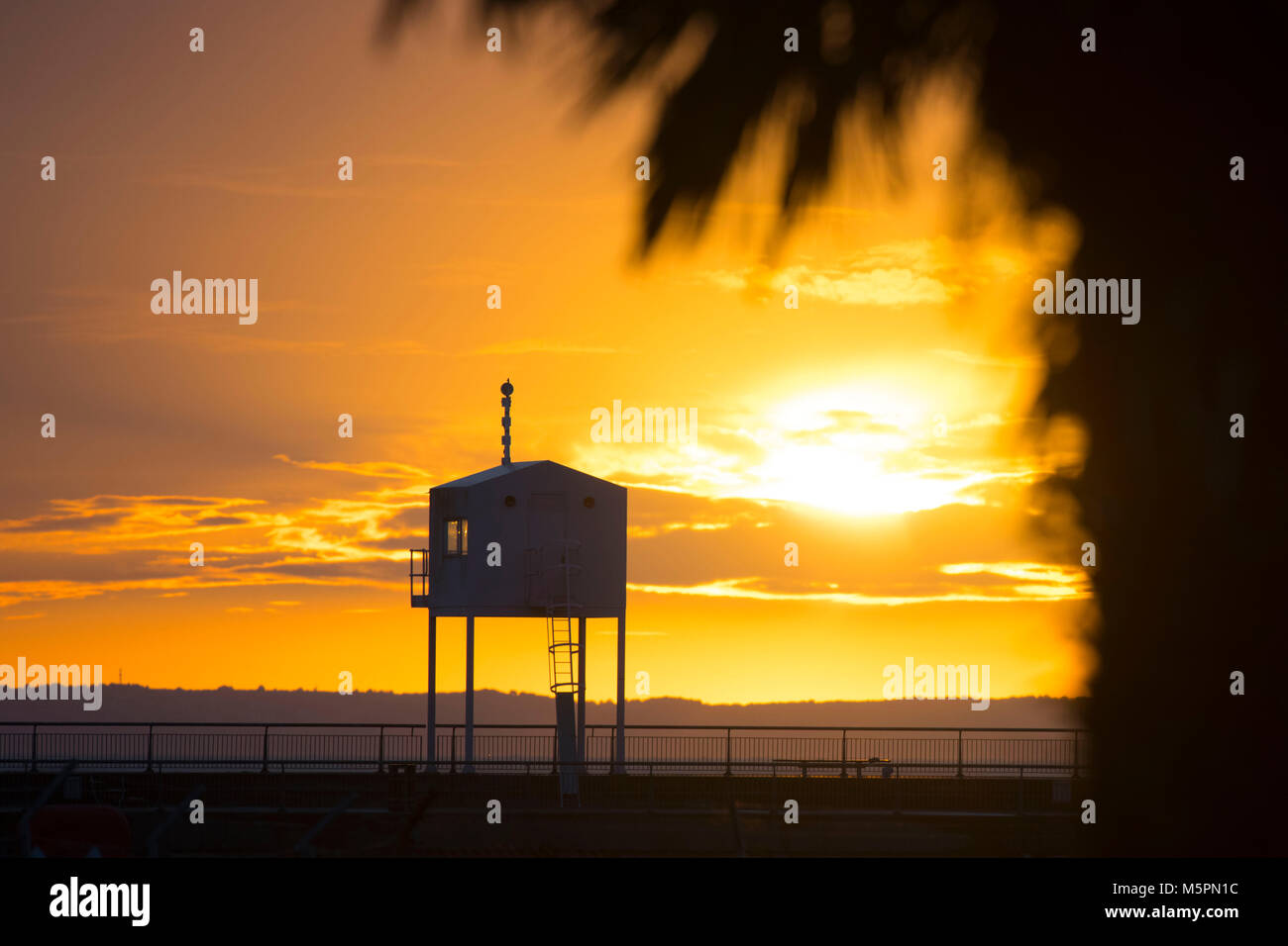 Sunrise over Cardiff Bay barrage at Cardiff, Bay, Wales, UK Stock Photo ...
