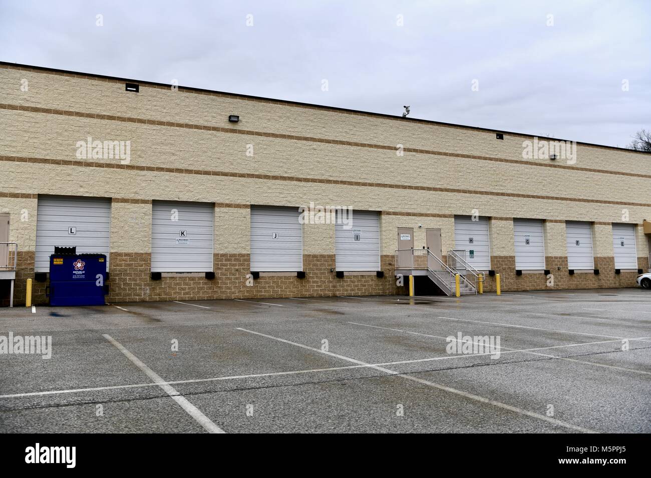 Warehouse truck dock Stock Photo - Alamy