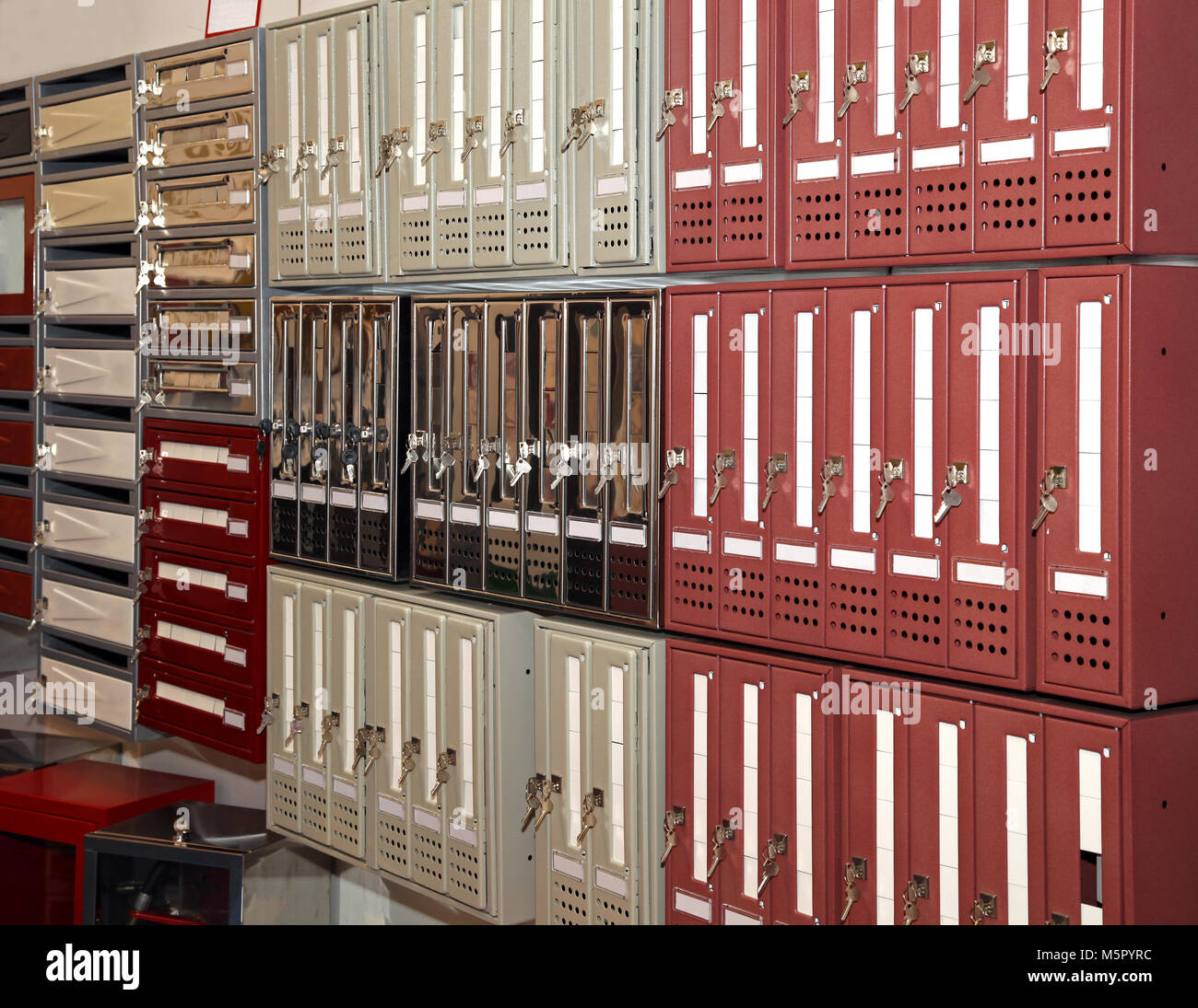 Large residential building hi-res stock photography and images - Alamy