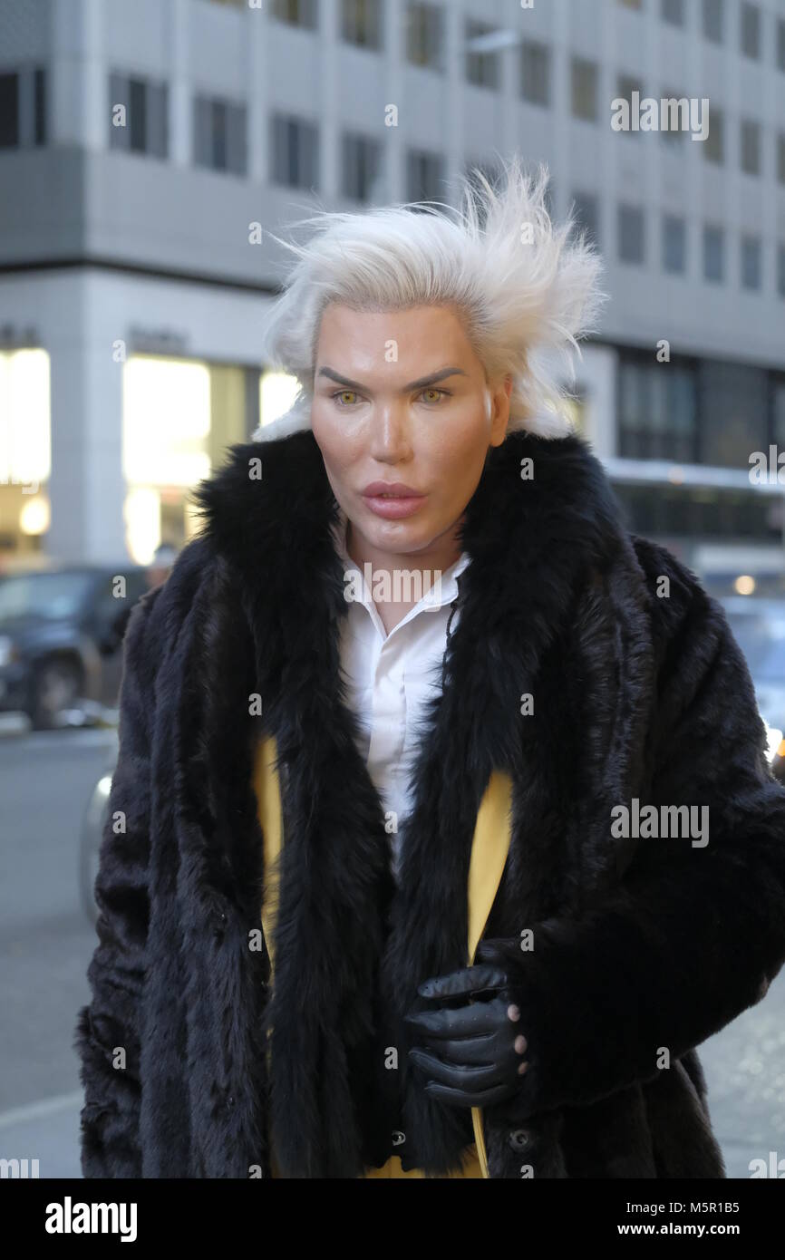 Rodrigo Alves spotted leaving Cartier in New York Featuring: Rodrigo ...