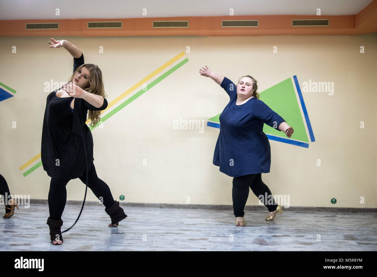 Dancing lesson at the first dancing school in Ukraine for plus size ...