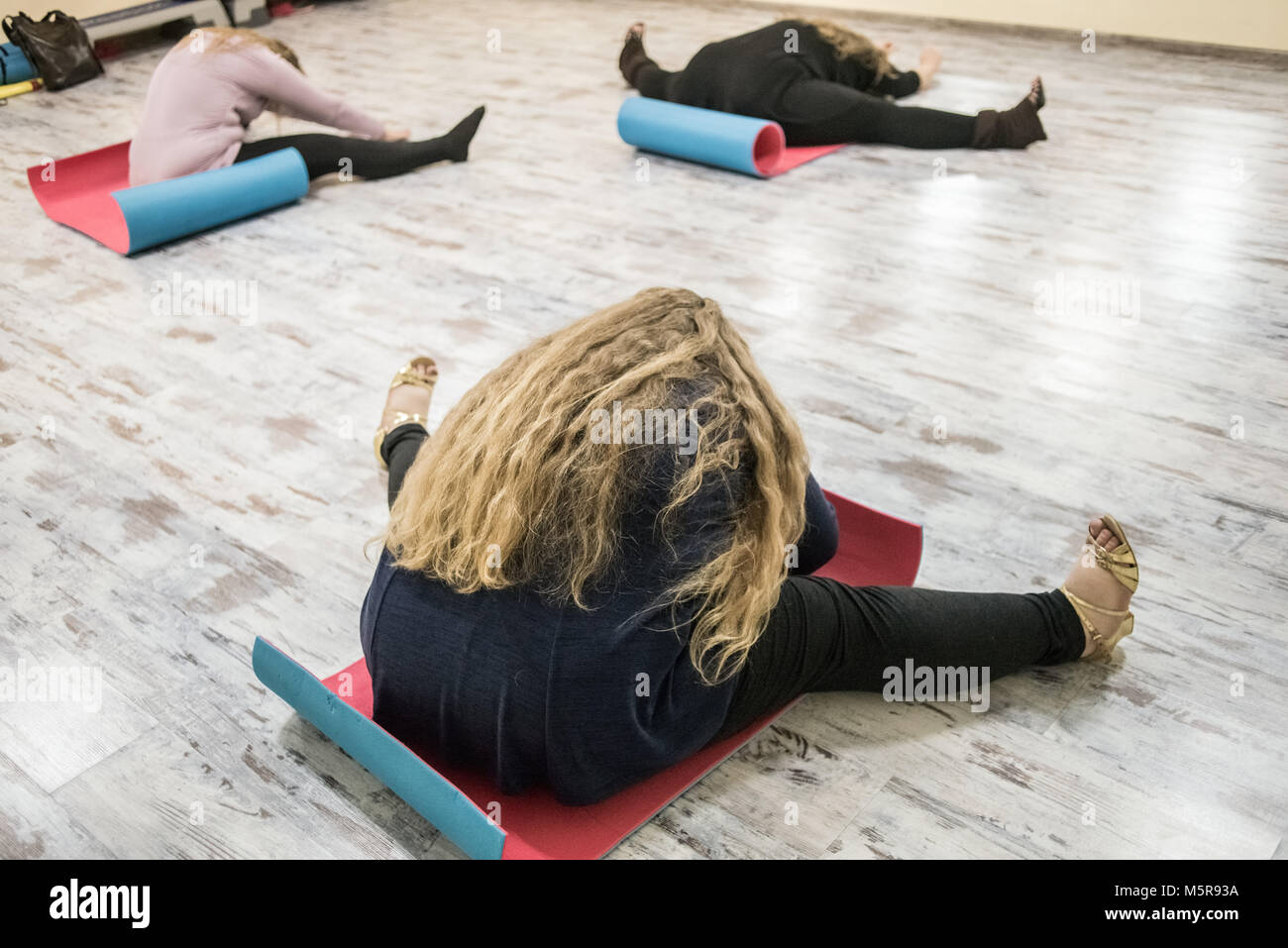 Dancing lesson at the first dancing school in Ukraine for plus size ...