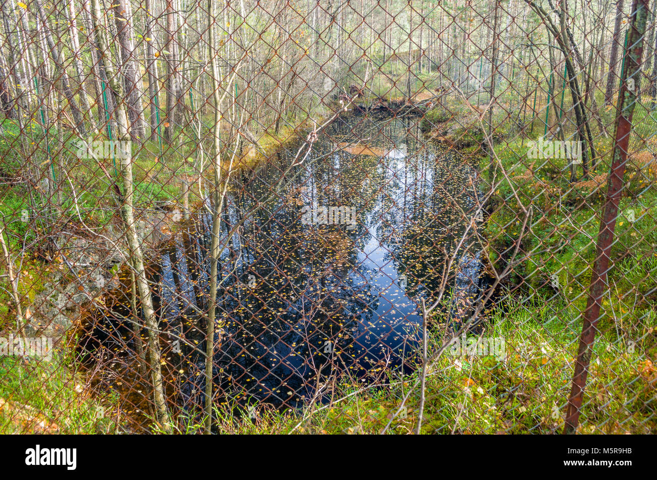 Flooded mine shaft hi-res stock photography and images - Alamy