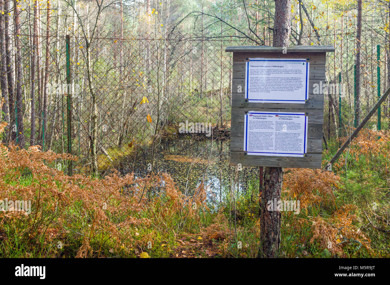 Flooded mine shaft hi-res stock photography and images - Alamy