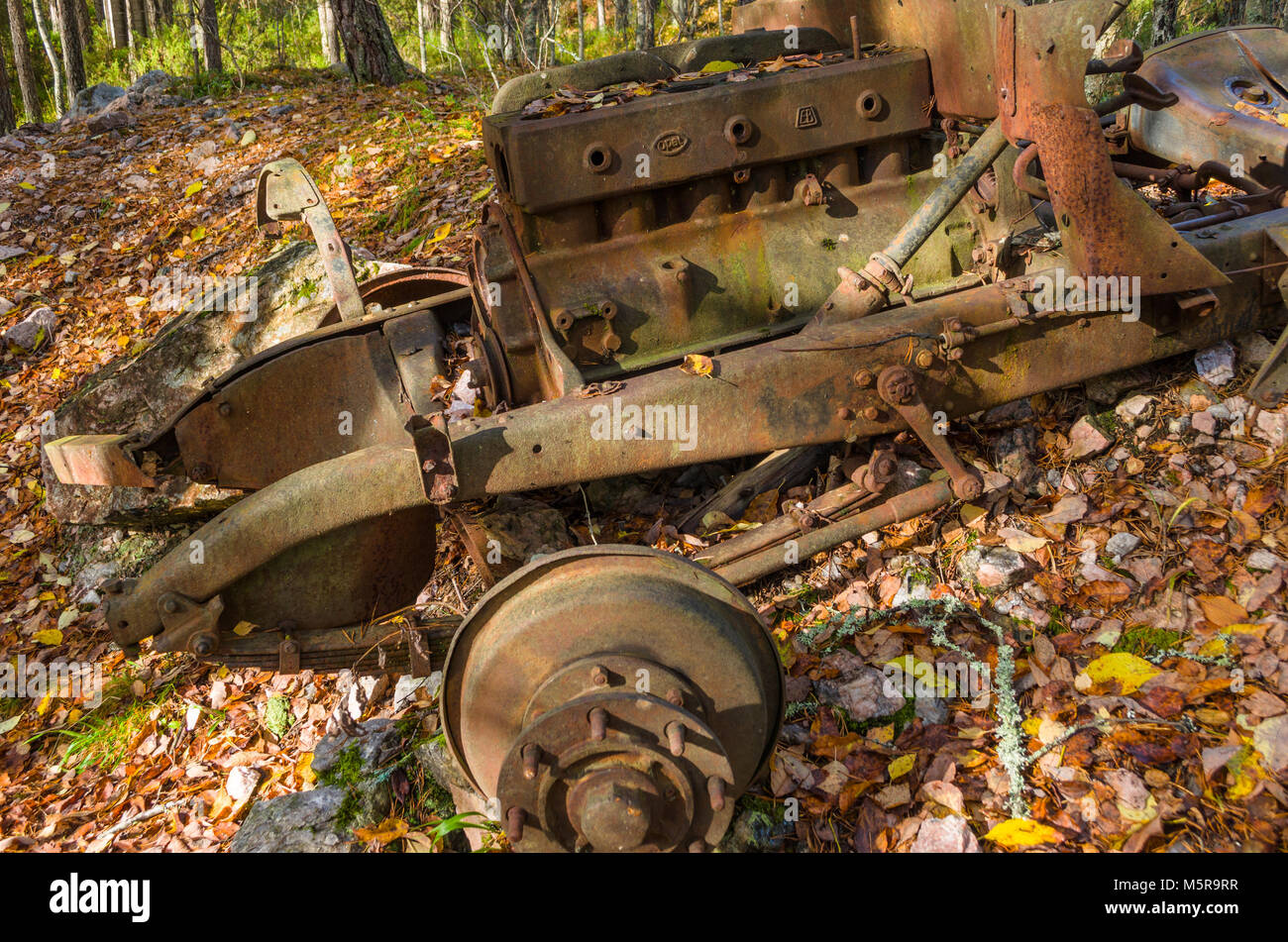 Abandoned old truck wreck hi-res stock photography and images - Alamy
