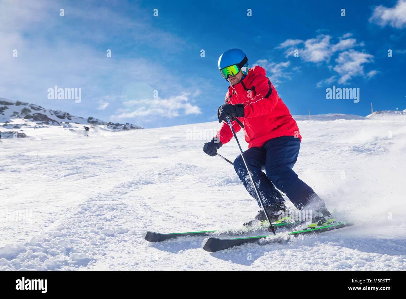Man skiing hi-res stock photography and images - Alamy