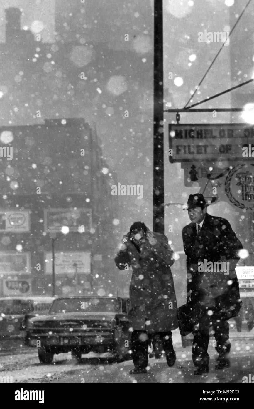 Historical snowstorm hi-res stock photography and images - Alamy