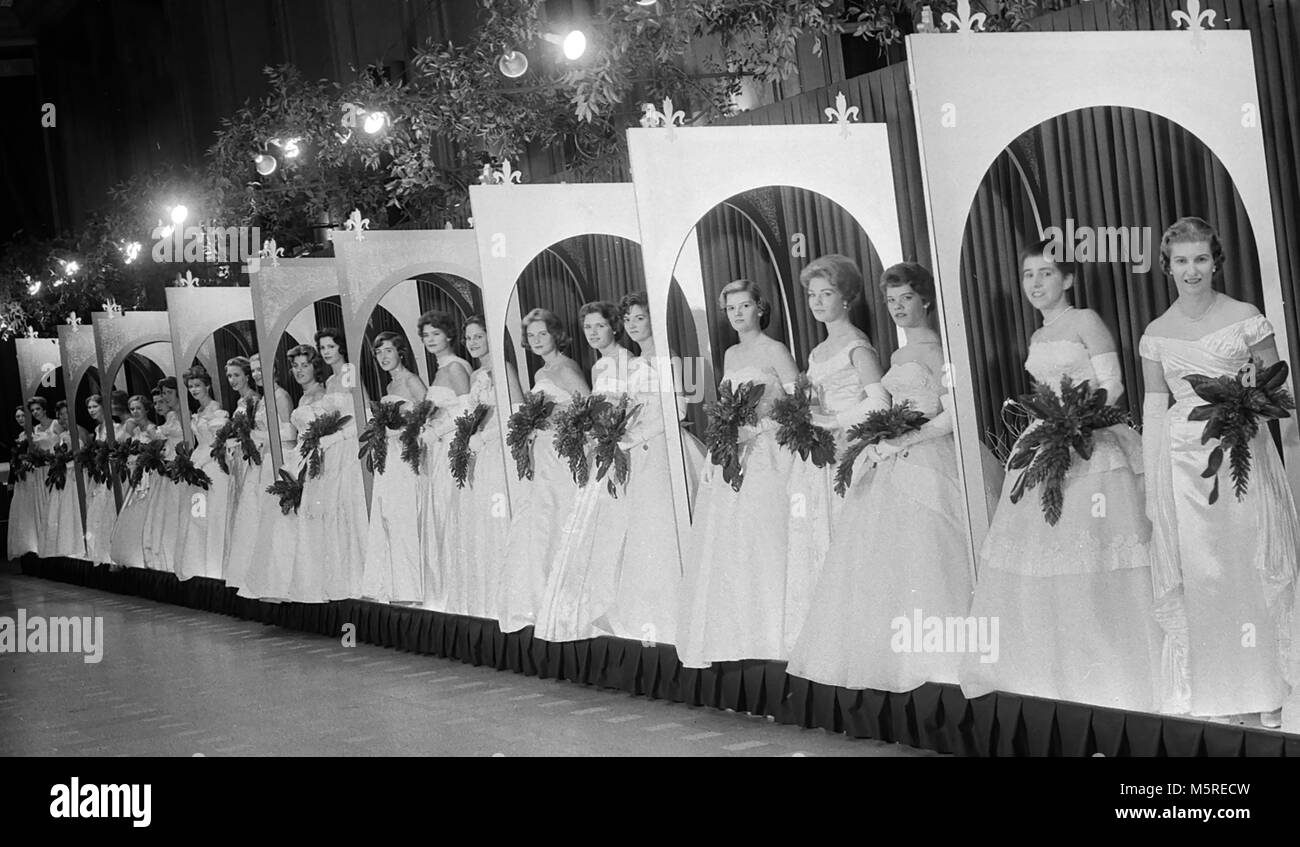 Debutantes hi-res stock photography and images - Alamy