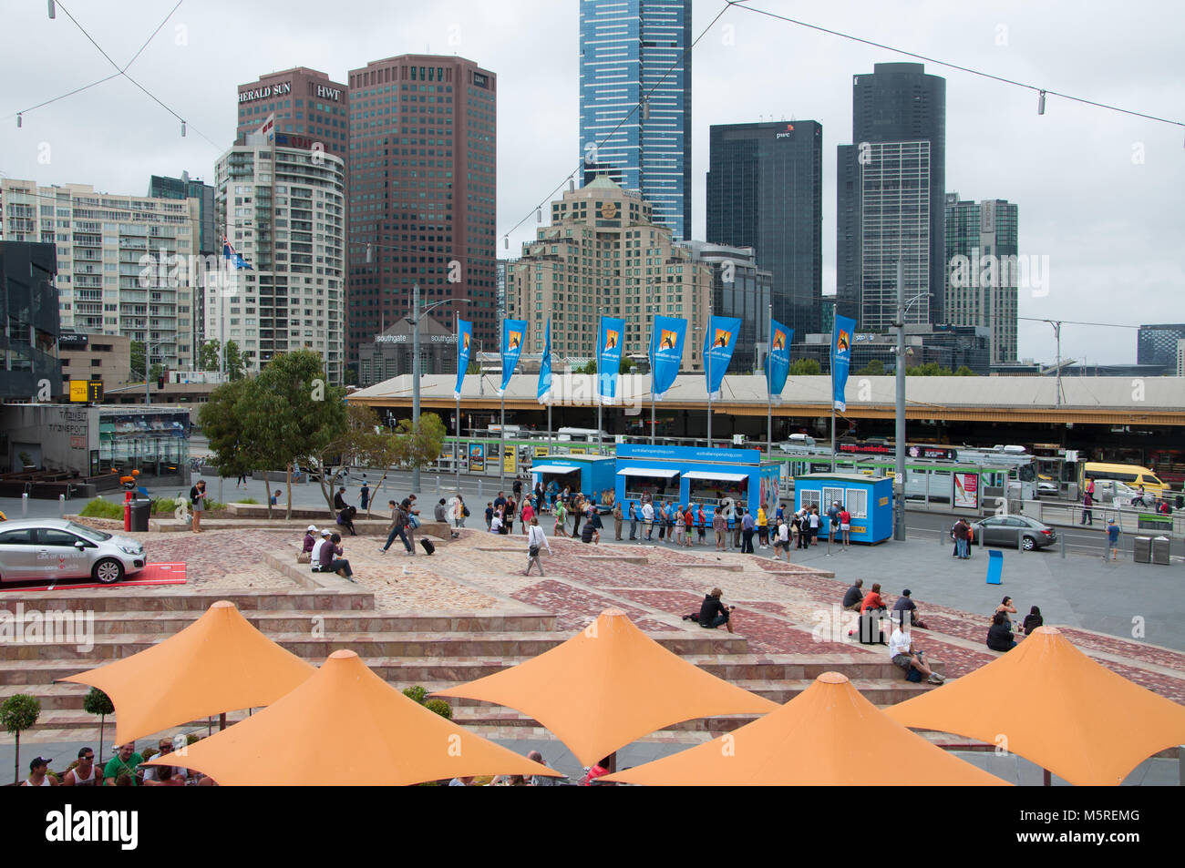 Melbourne city people hi-res stock photography and images - Alamy