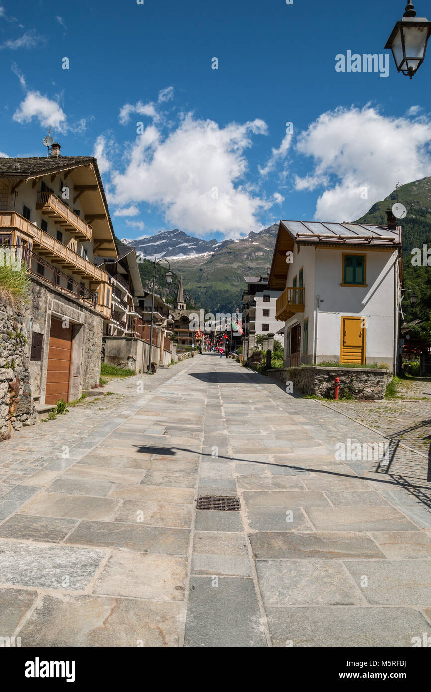 Alagna Valsesia, Valsesia, Vercelli, Piedmont, Italy Stock Photo - Alamy