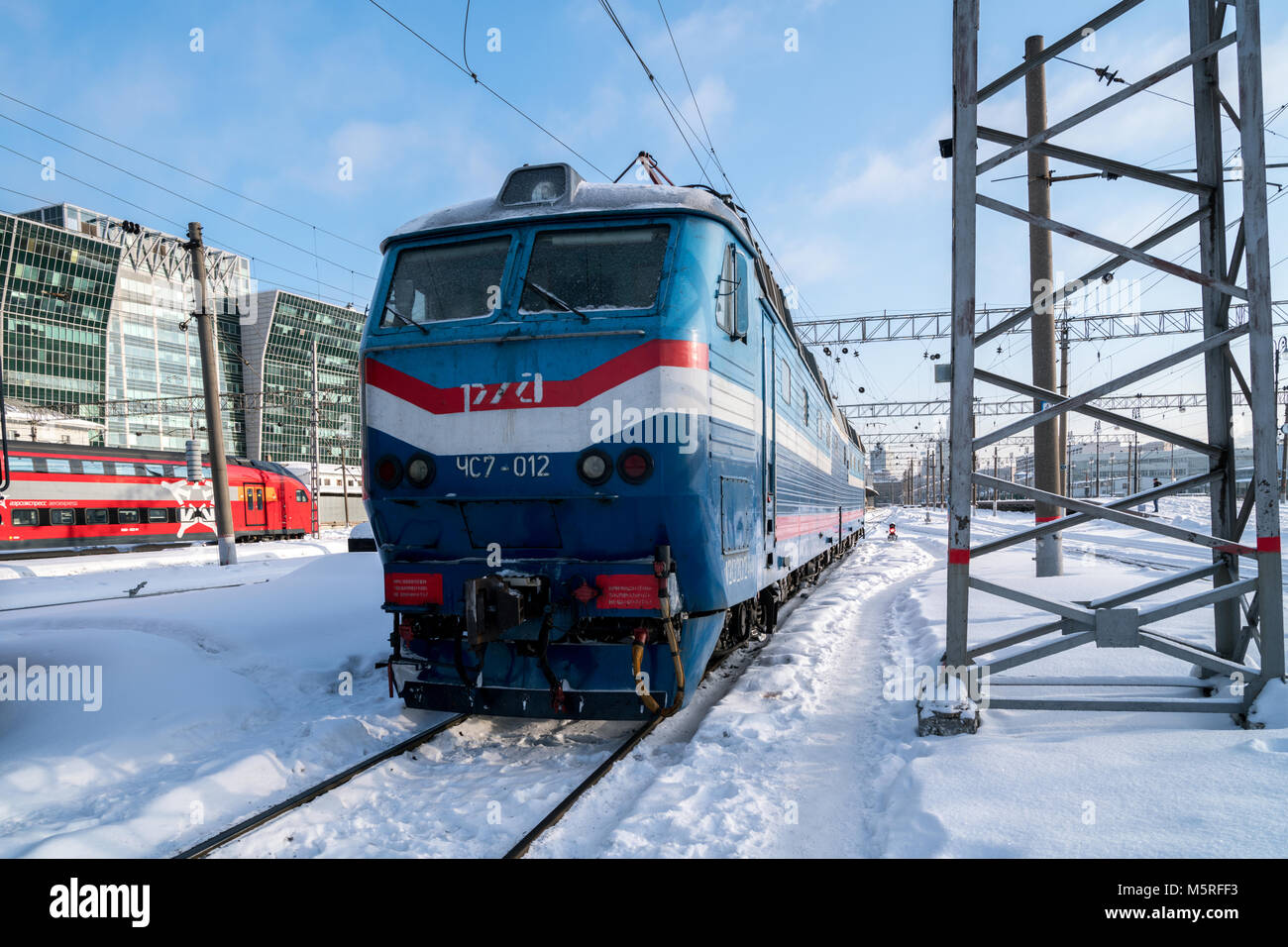 Electric locomotives on Kievskaya railway station in Moscow, Russia ...