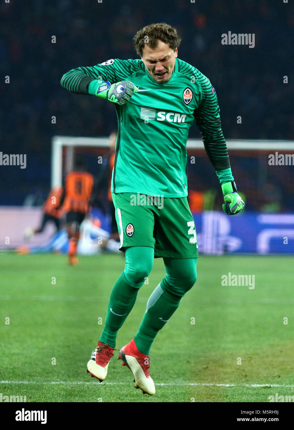 KHARKIV, UKRAINE - FEBRUARY 21, 2018: Goalkeeper Andriy Pyatov of ...