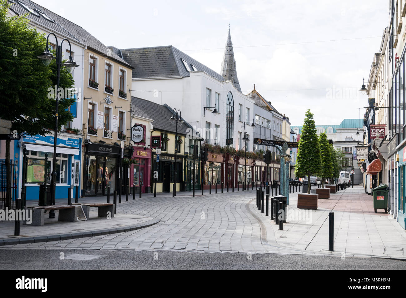 Killarney high street hi-res stock photography and images - Alamy
