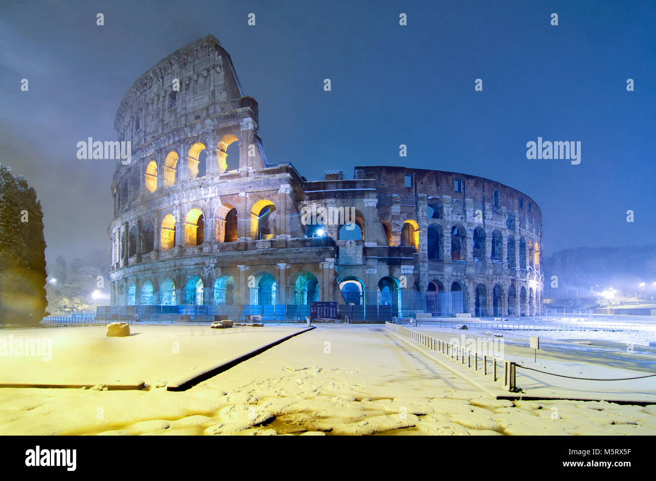 Rome, Italy. 26th Feb, 2018. Burian, a freezing wind from Siberia hits ...