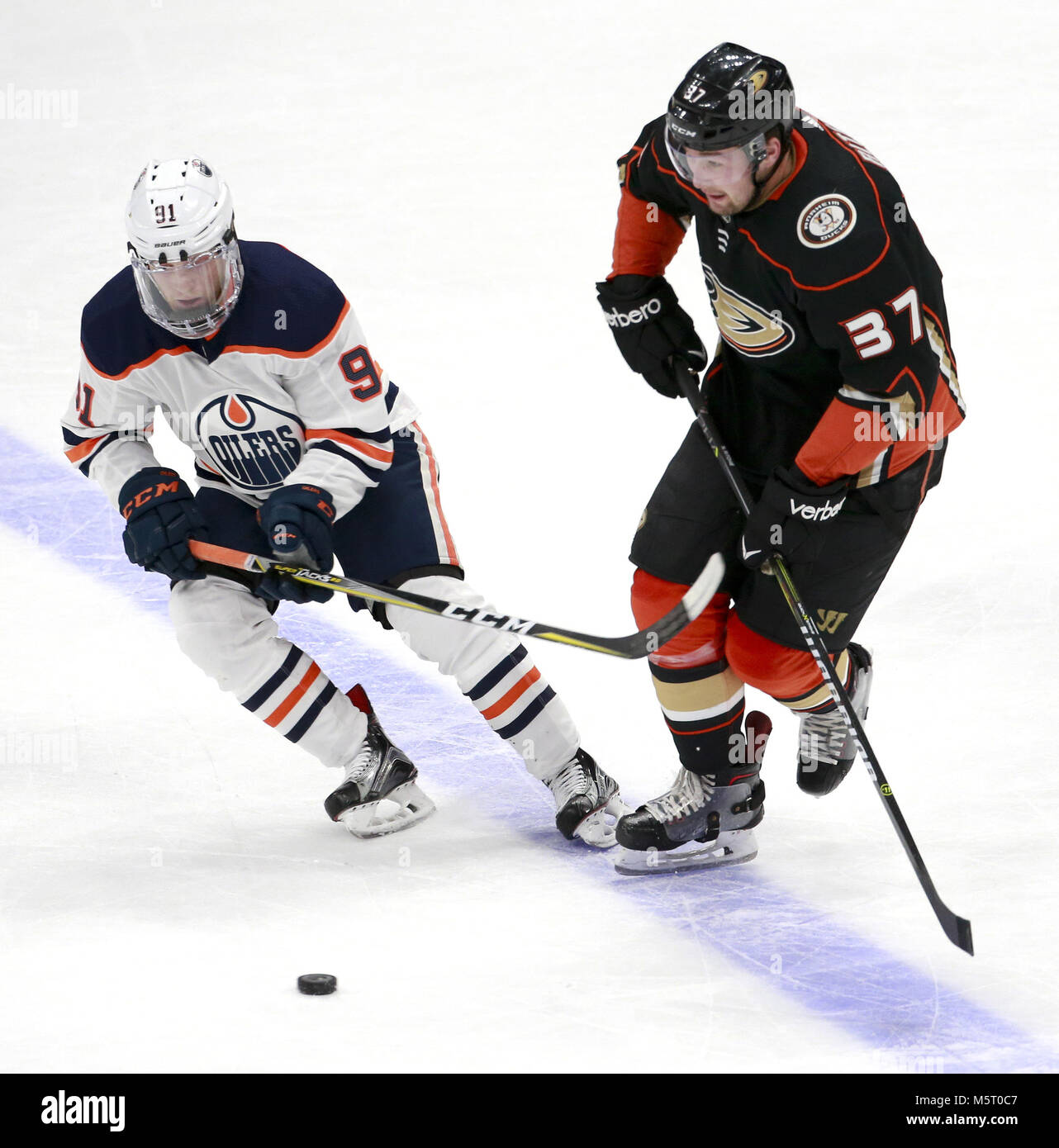 Nick ritchie hi-res stock photography and images - Alamy