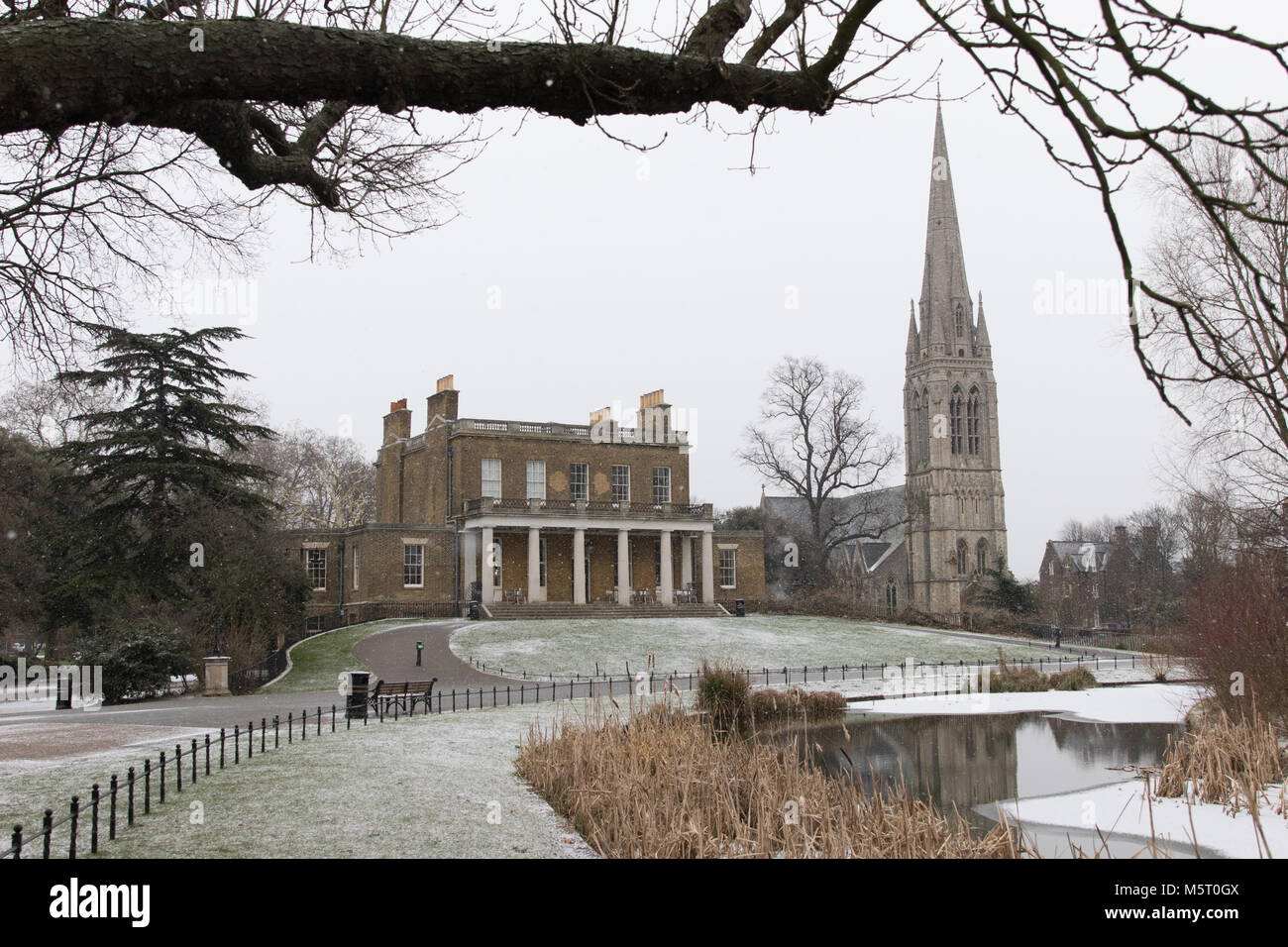 London, UK. 26th February 2018. UK weather. Snow in Stoke Newington, as ...
