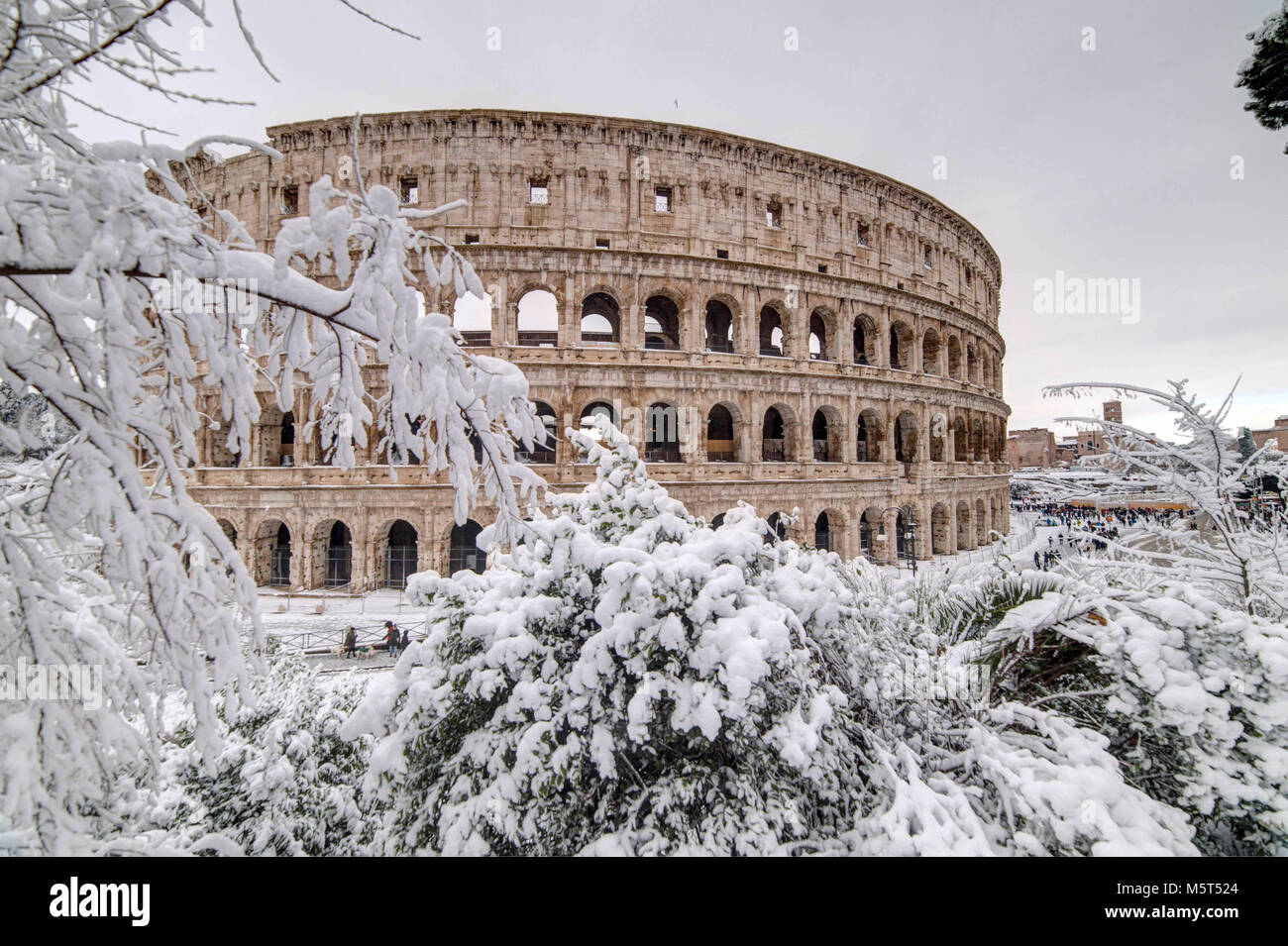 Rome, Italy. 26th Feb, 2018. A rare snowfall due to an artic low ...
