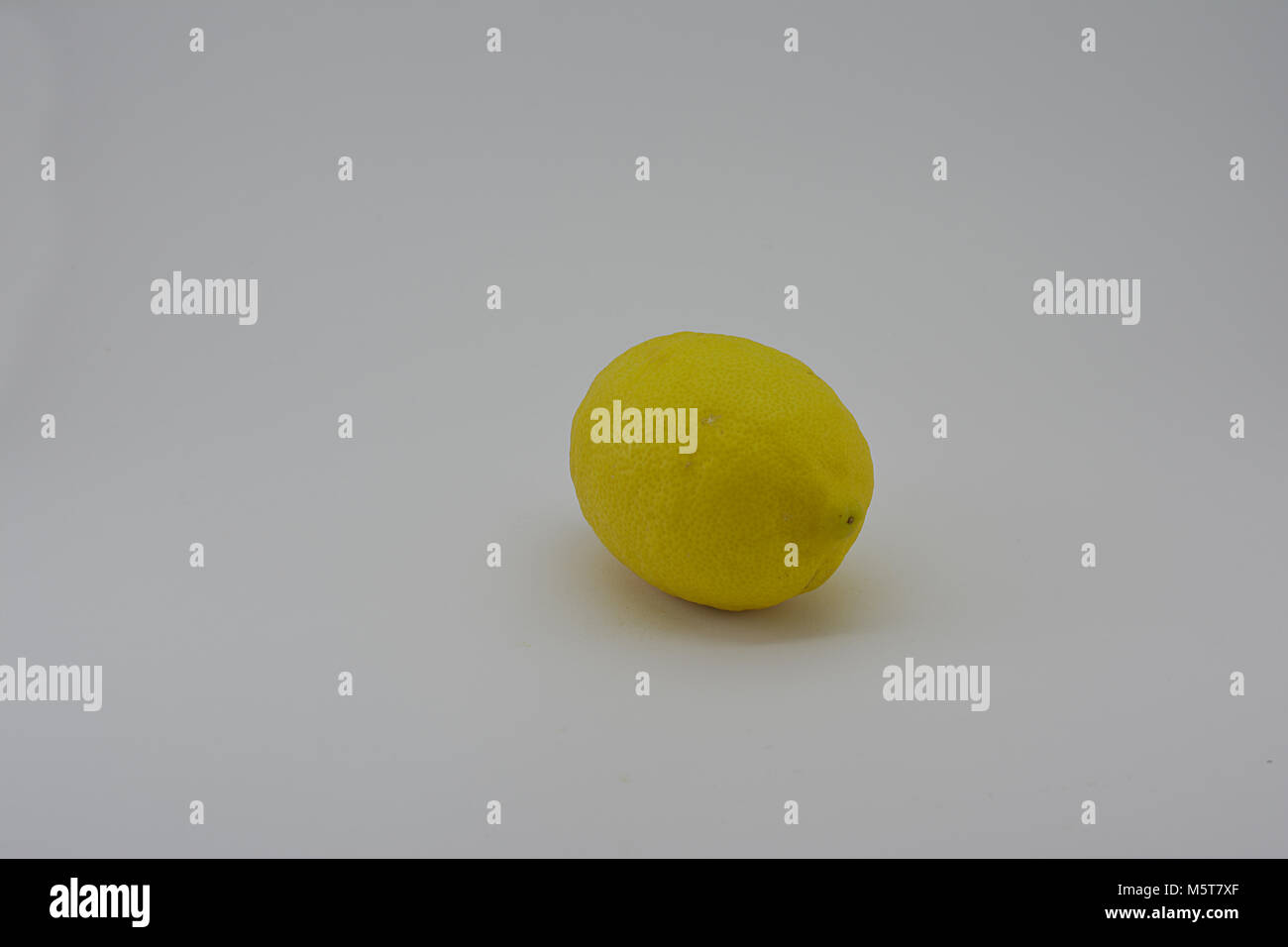 lemon on white background, photo studio Stock Photo - Alamy