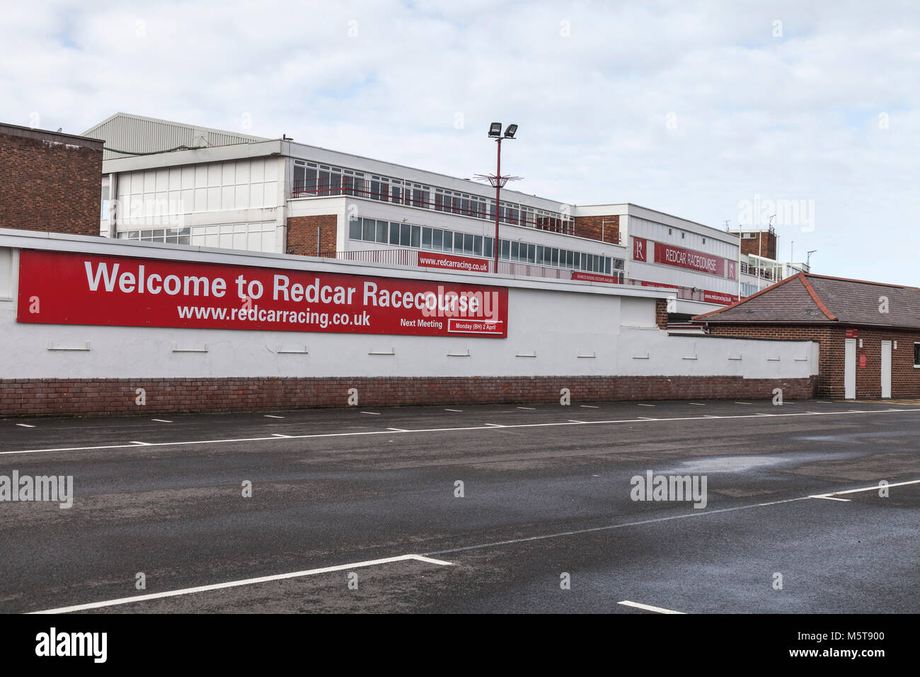 Welcome to redcar racecourse hi-res stock photography and images - Alamy