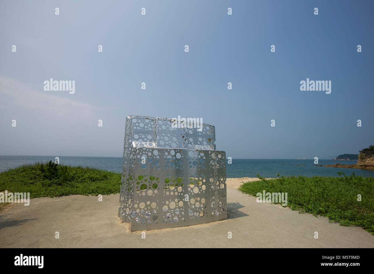 Shinto Ohtake's 'Shipyard Works' sculpture at the Benesse House gallery ...