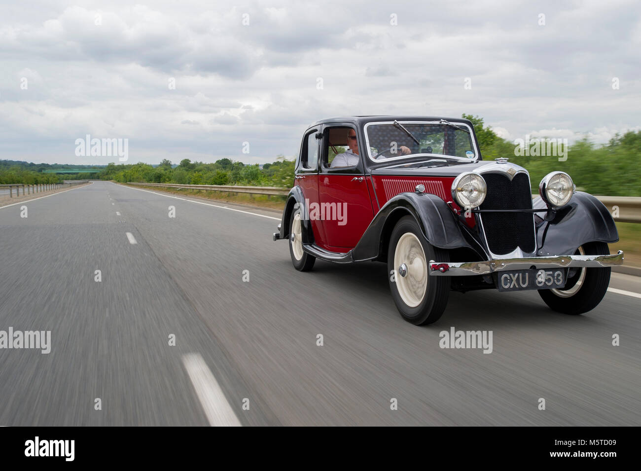 Riley merlin hi-res stock photography and images - Alamy