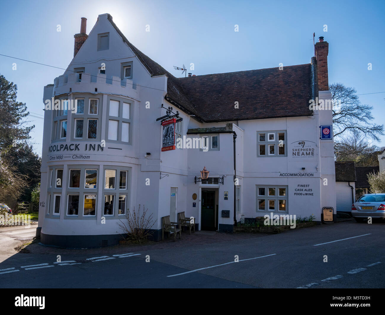 Woolpack inn public house hi-res stock photography and images - Alamy