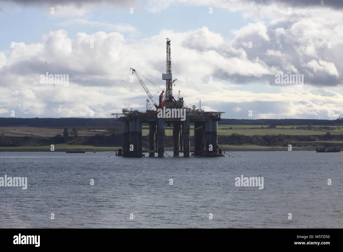 Semi-submersible oil rig Ocean Guardian in Cromarty Firth Scotland ...