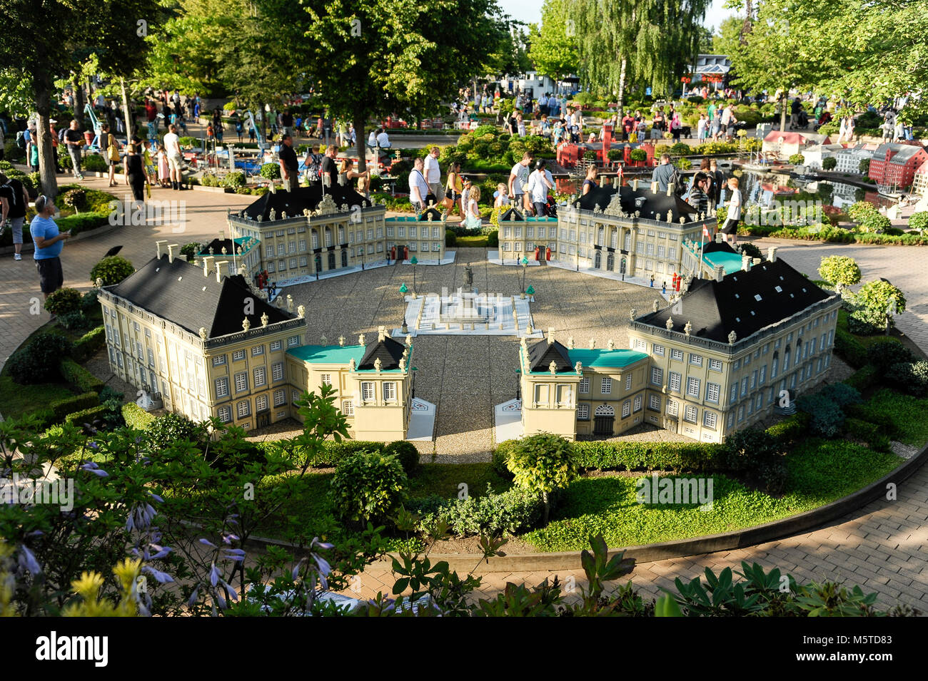 Lego bricks Malienborg Palace, Copenhagen Mini Land area in Legoland ...