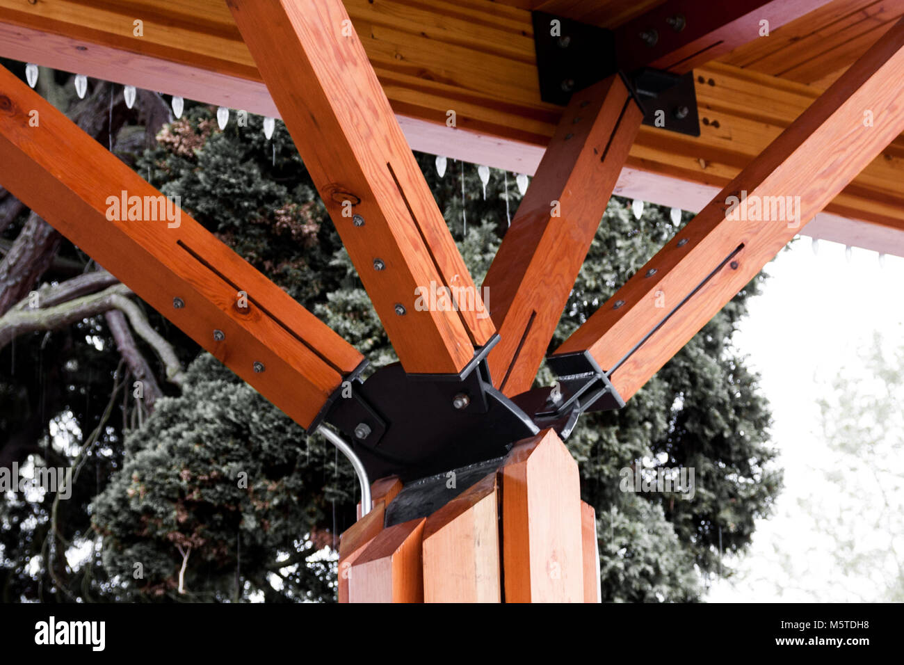 Load bearing beams hi-res stock photography and images - Alamy