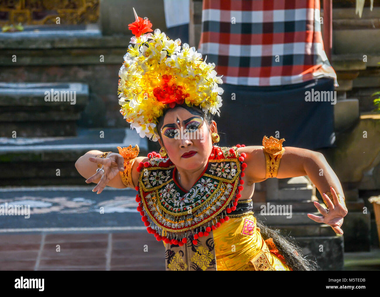 Traditional bali building hi-res stock photography and images - Alamy