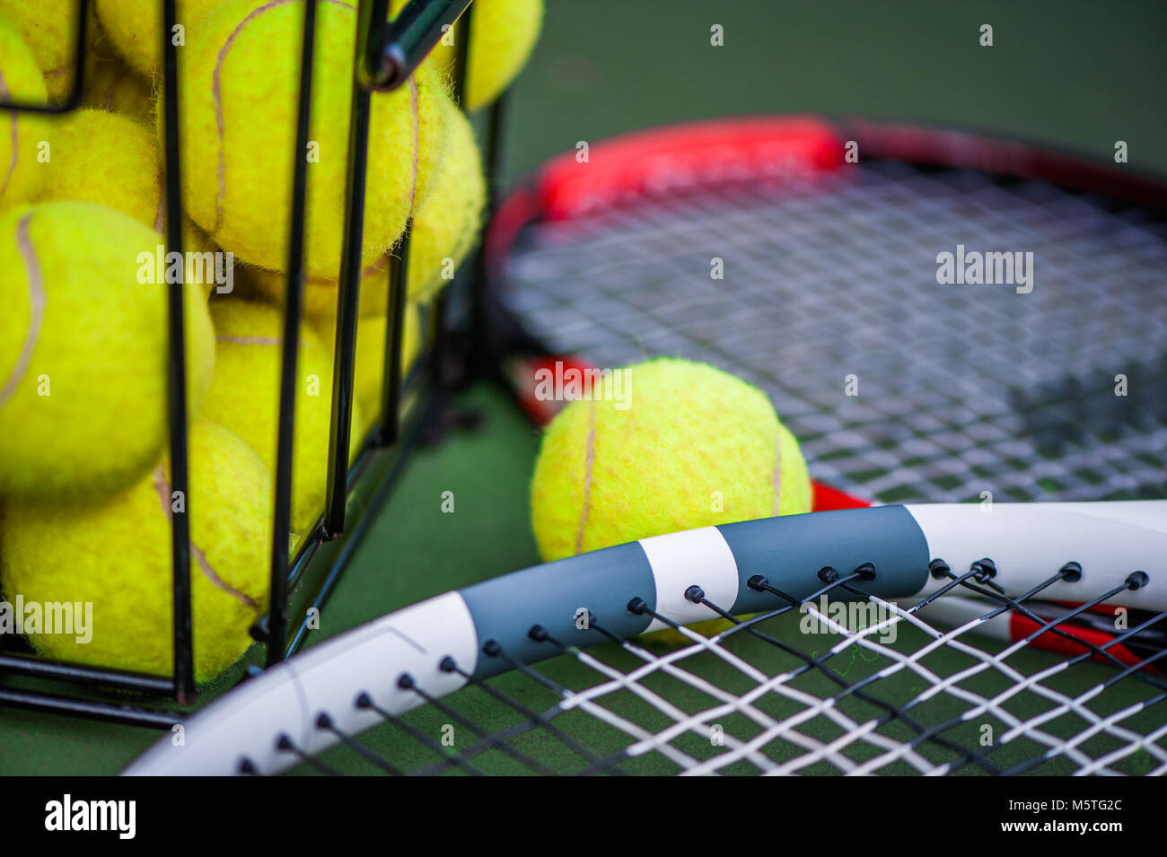 Focus on racket hi-res stock photography and images - Alamy