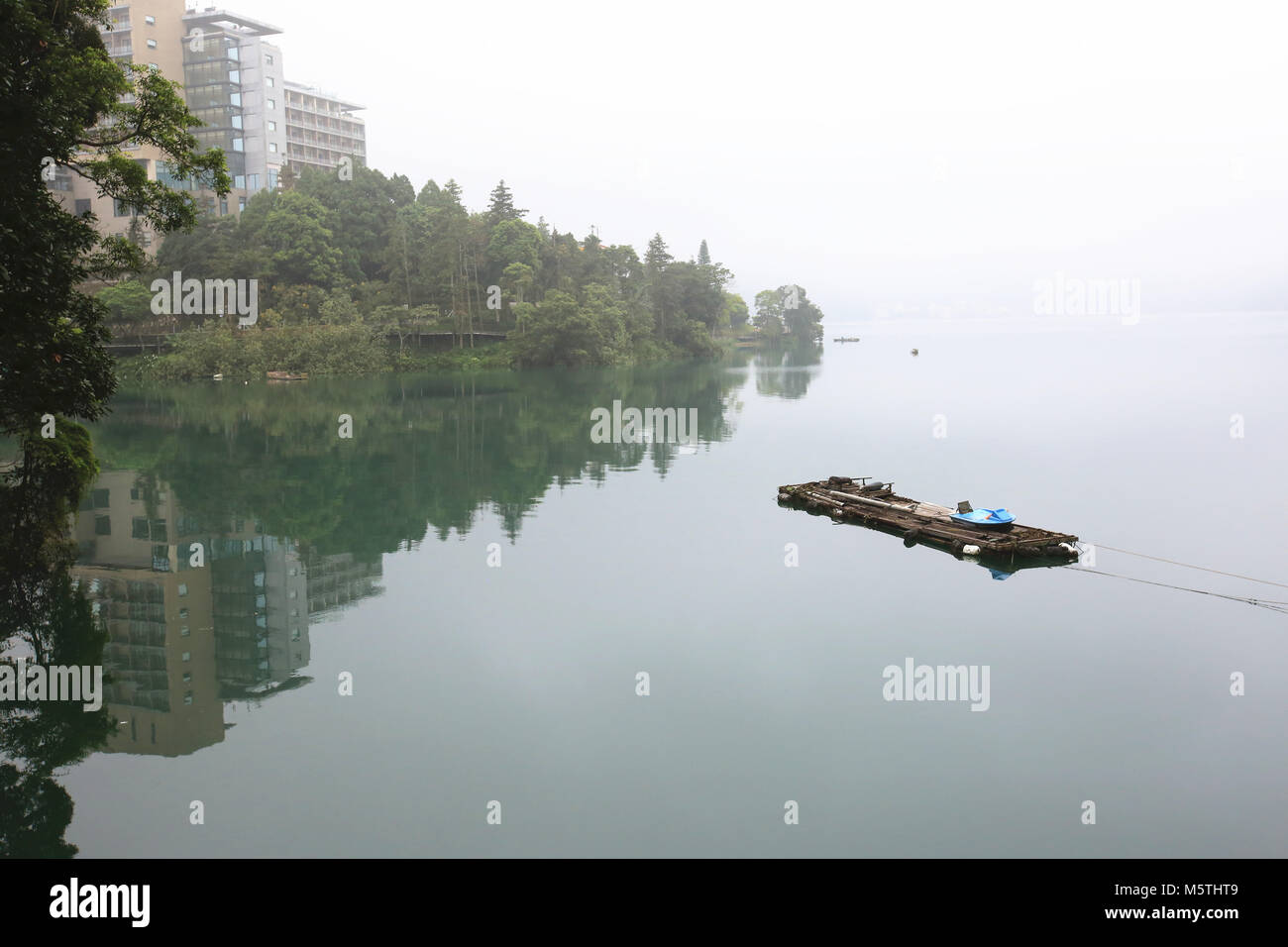 Peaceful lake scenery High Resolution Stock Photography and Images - Alamy