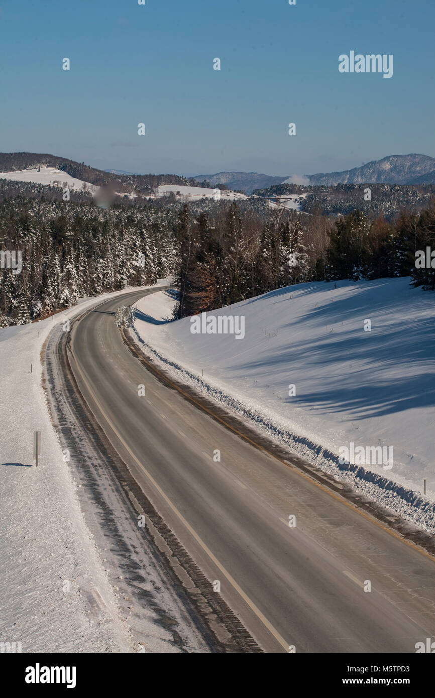 Interstate Highway in New England winter Stock Photo - Alamy