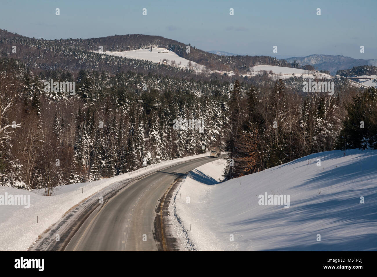 Interstate Highway in New England winter Stock Photo - Alamy
