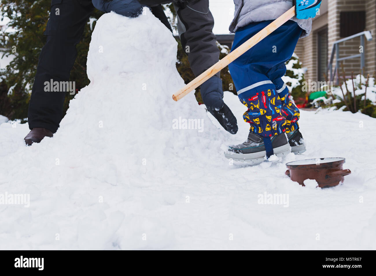 Real snowman hi-res stock photography and images - Alamy